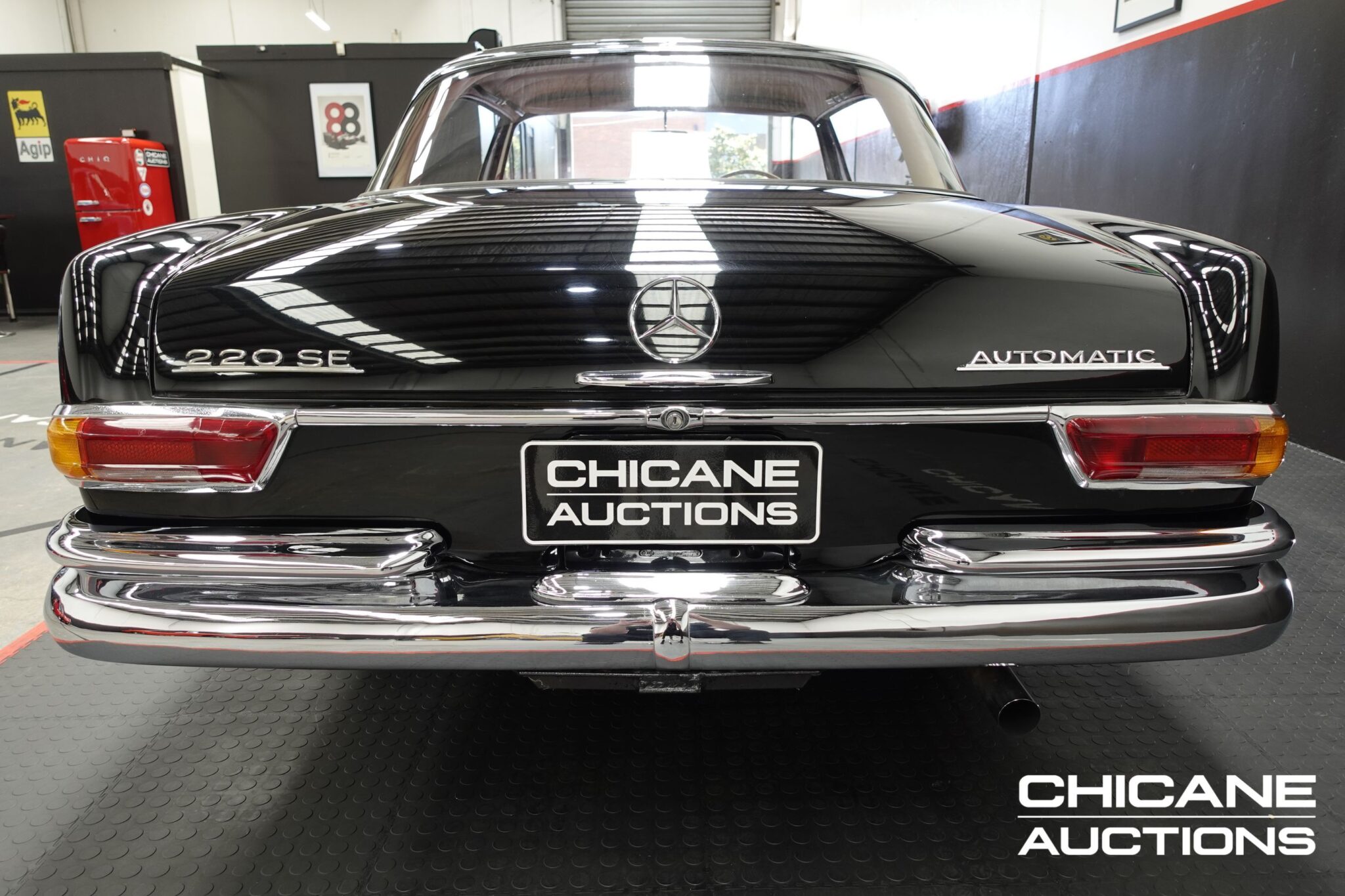 Mercedes-Benz 220SE Coupe: A Timeless Marvel of Elegance and ...