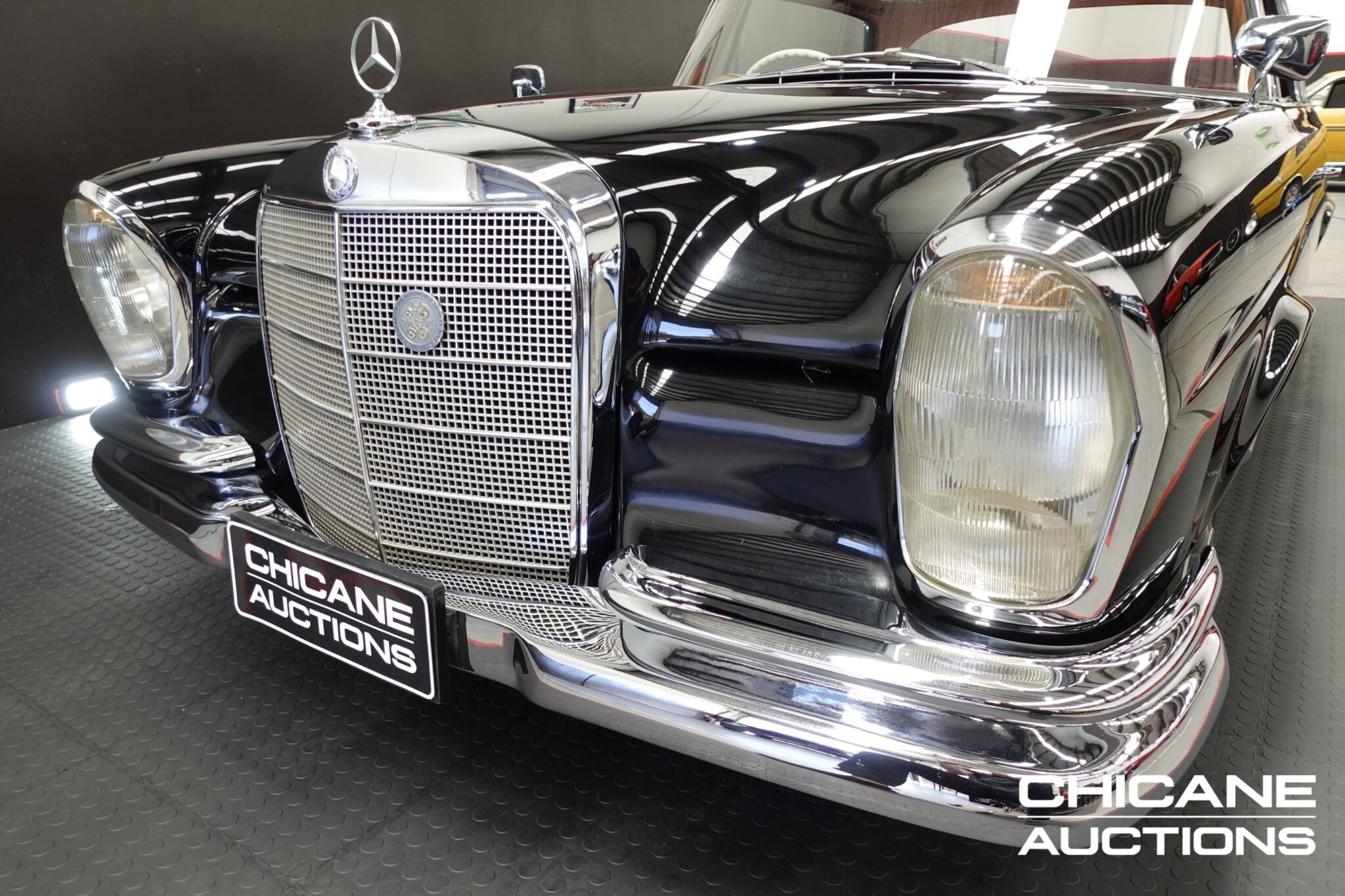 Mercedes-Benz 220SE Coupe: A Timeless Marvel of Elegance and ...