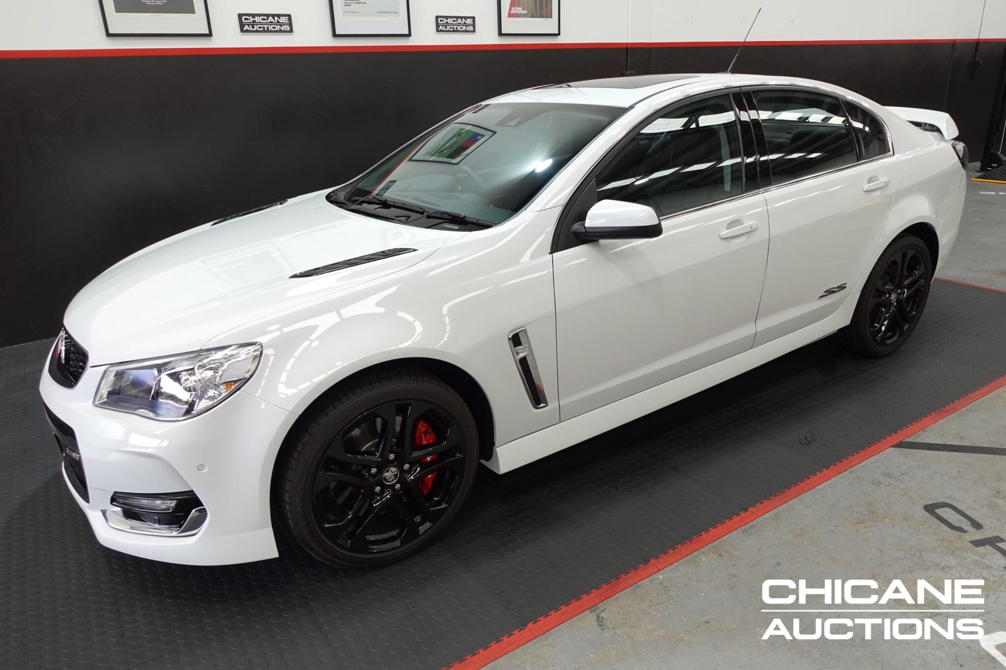 2016 HOLDEN COMMODORE VF2 SS V REDLINE - 1108 - CHICANE AUCTIONS