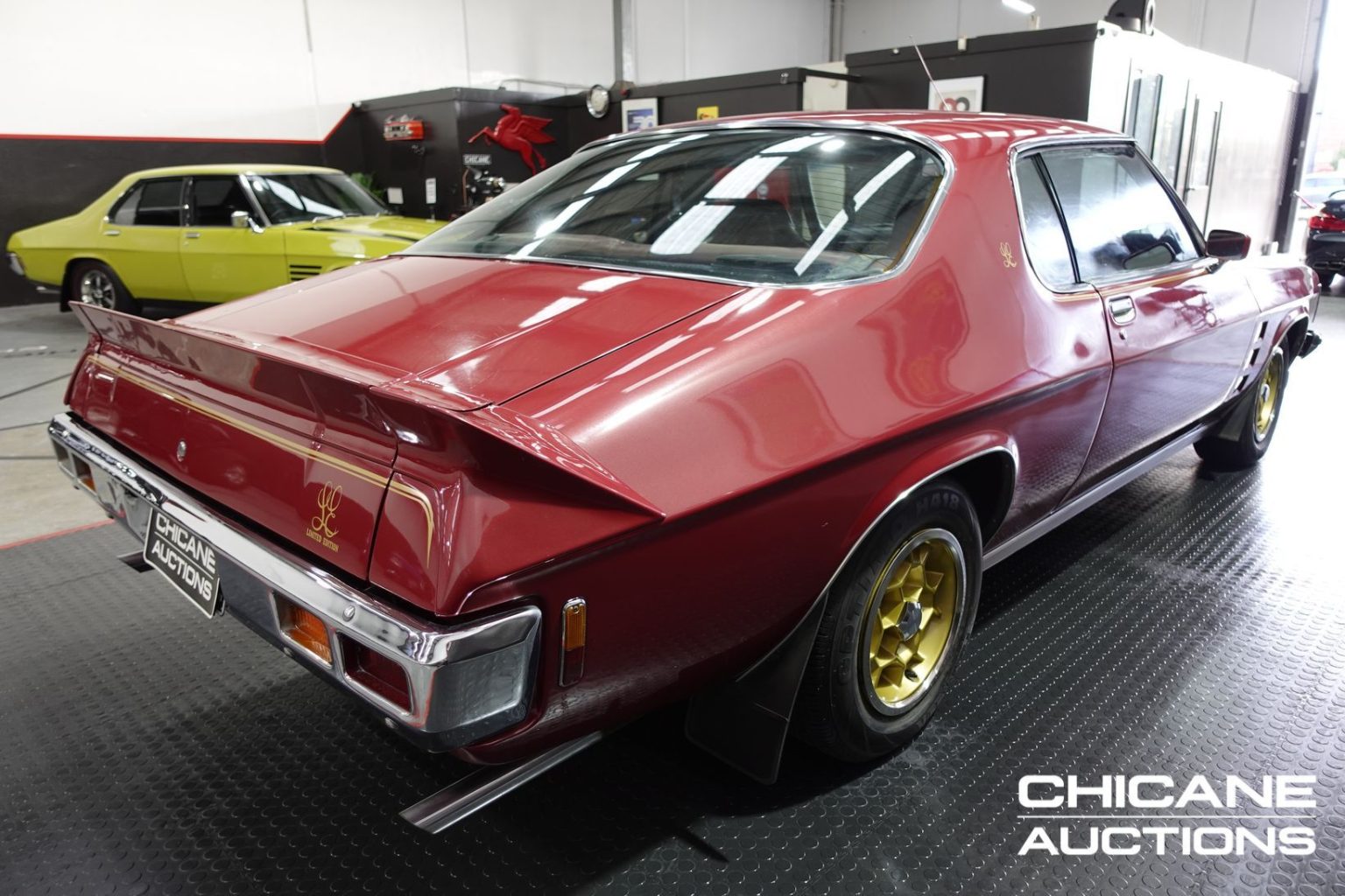 1976 HOLDEN HX LE COUPE - 1132 - CHICANE AUCTIONS