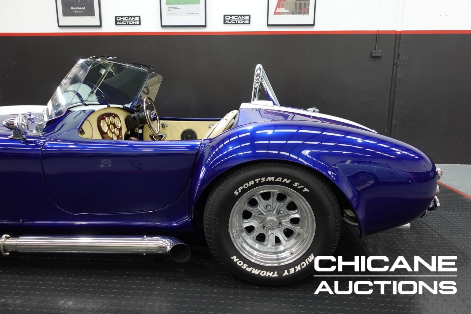 2000 AC COBRA REPLICA - 1143 - CHICANE AUCTIONS