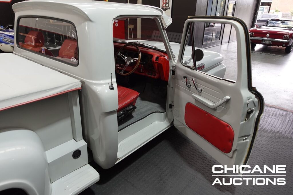 1962 FORD F100 CUSTOM - 1152 - CHICANE AUCTIONS