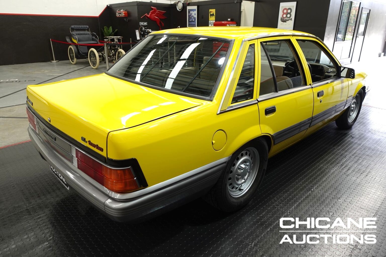 1986 HOLDEN COMMODORE VL TURBO - 1158 - CHICANE AUCTIONS