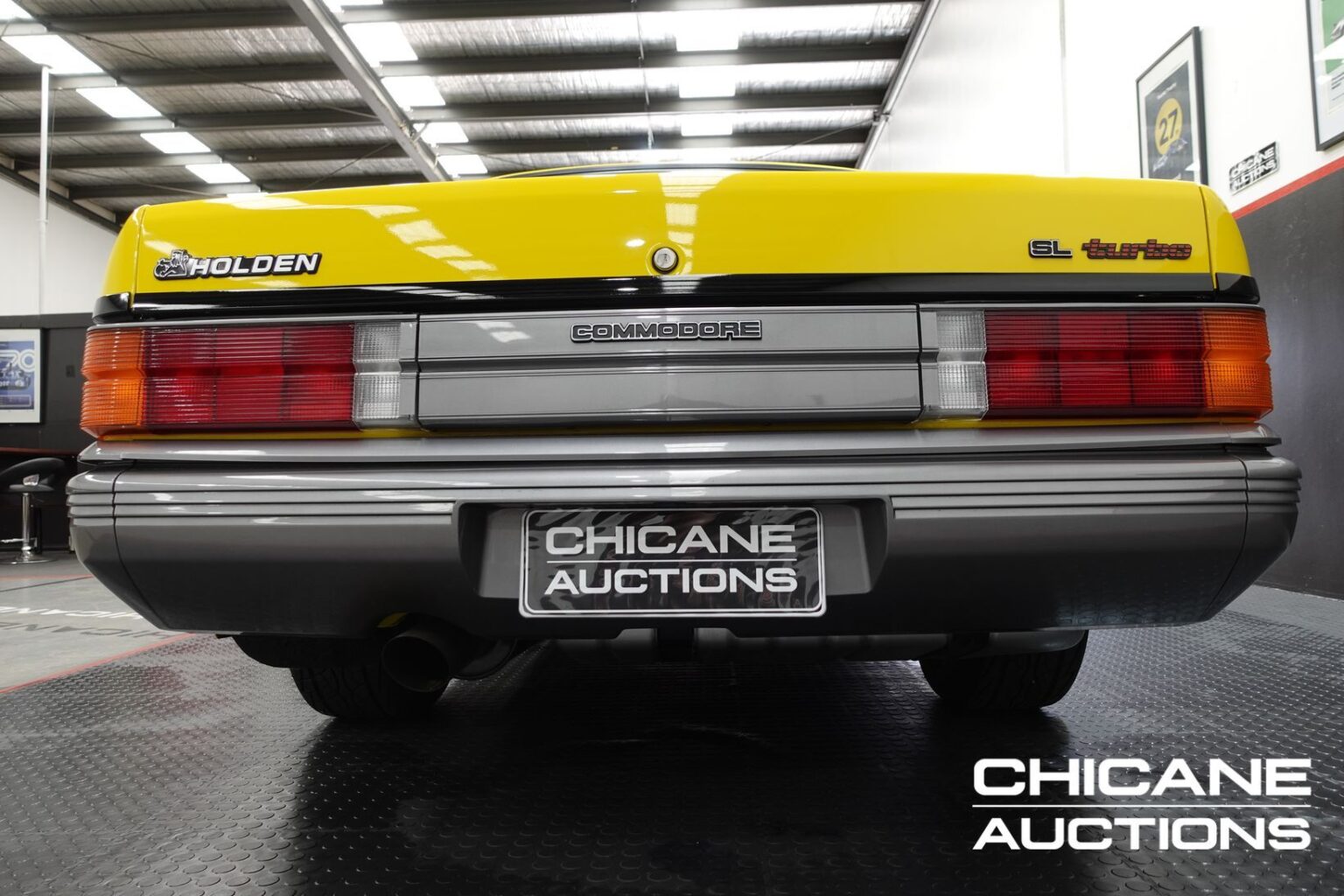 1986 HOLDEN COMMODORE VL TURBO - 1158 - CHICANE AUCTIONS
