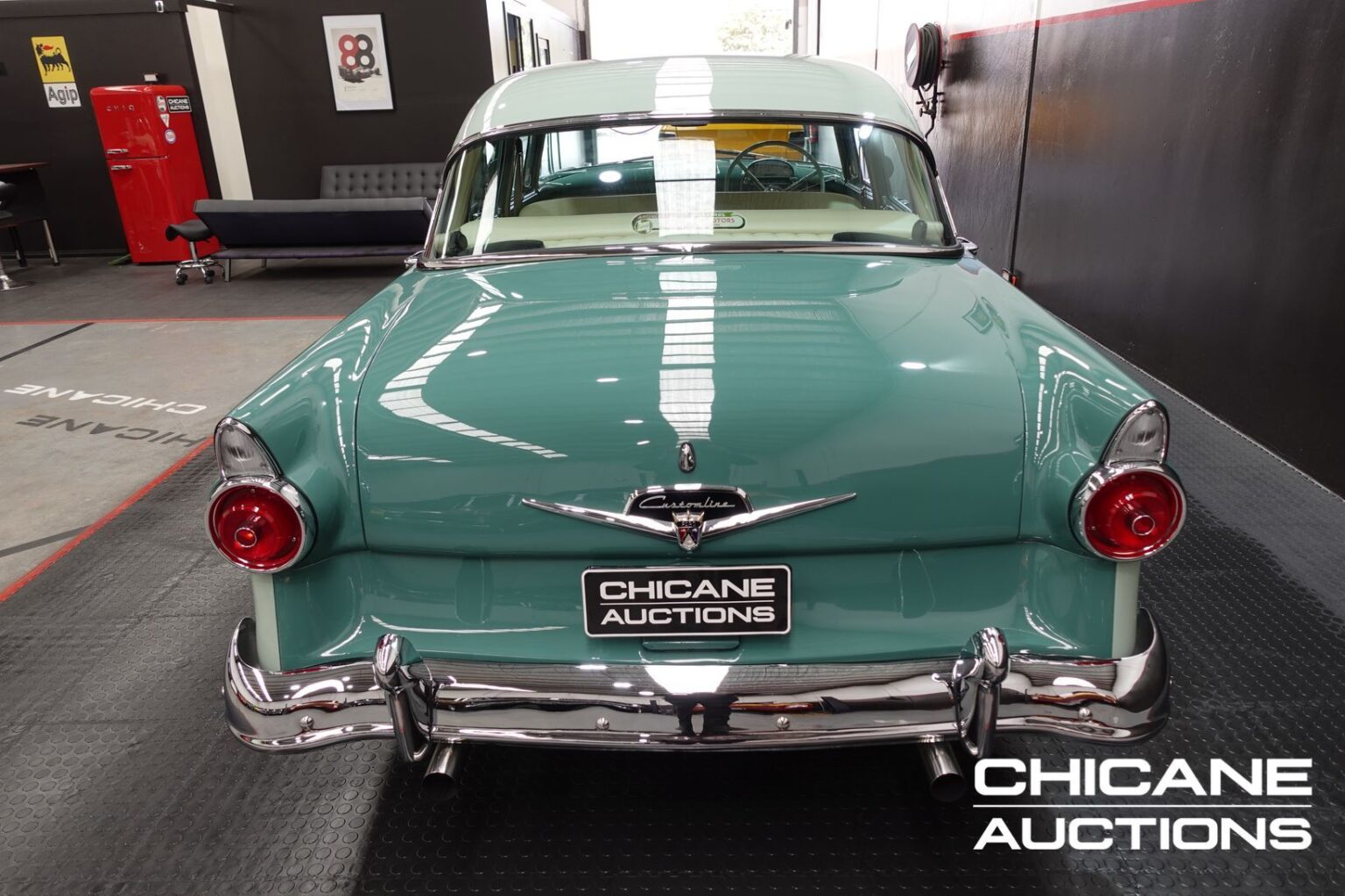 1955 FORD CUSTOMLINE - 1168 - CHICANE AUCTIONS